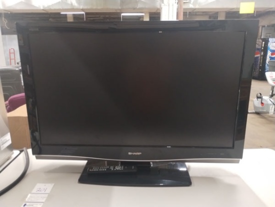 SHARP LC-42D62U FLAT SCREEN TV WITH REMOTE | Online Auctions | Proxibid