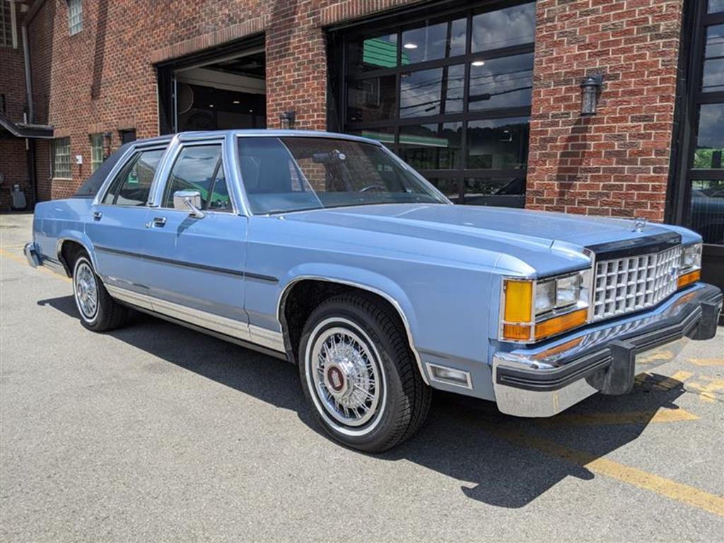 1985 Ford Crown Victoria Ford LTD Crown Victoria Wikipedia