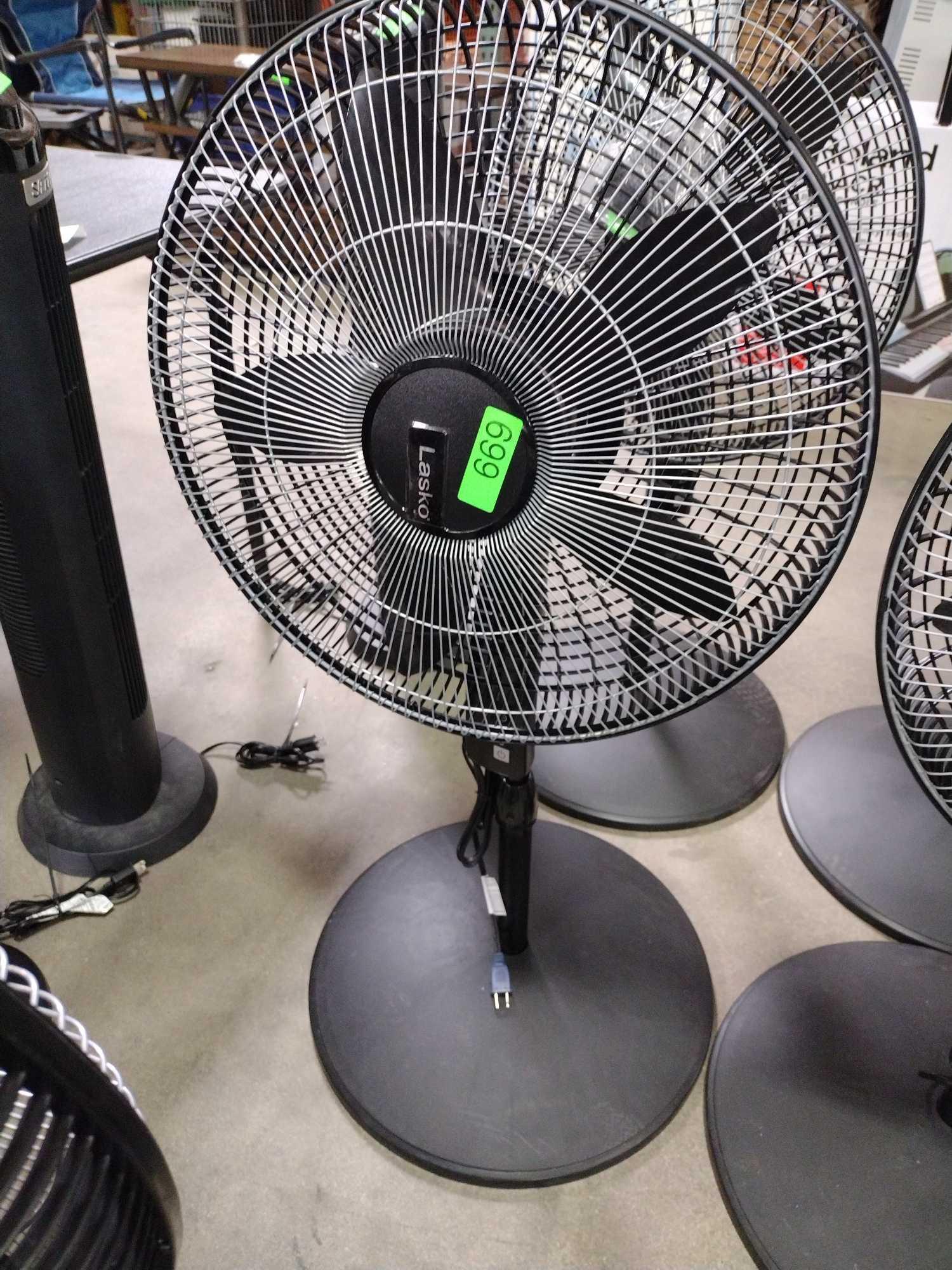 Lasko Industrial Pedestal Fan