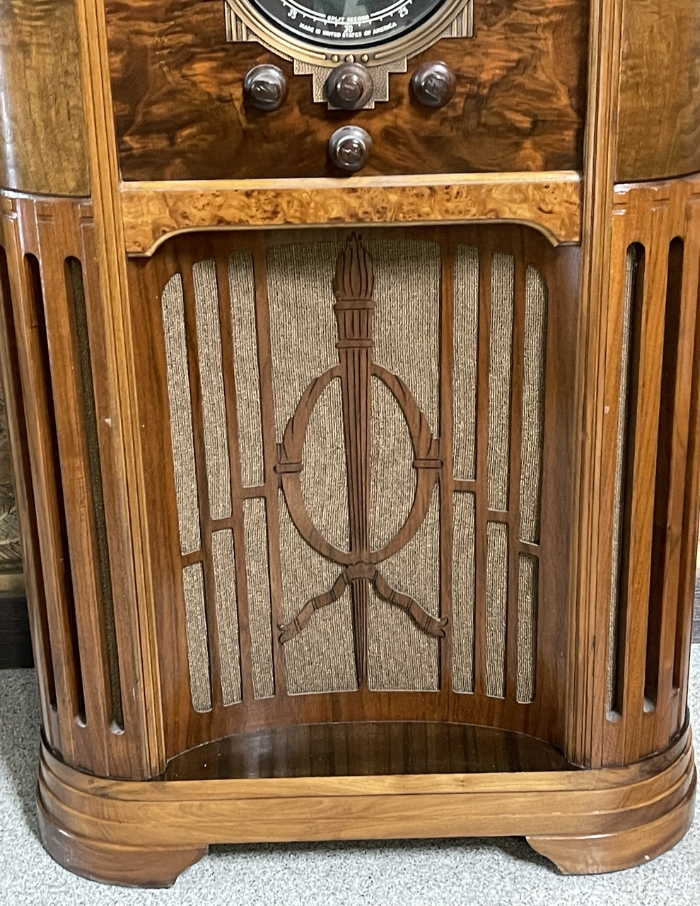Antique Console Radio Zenith