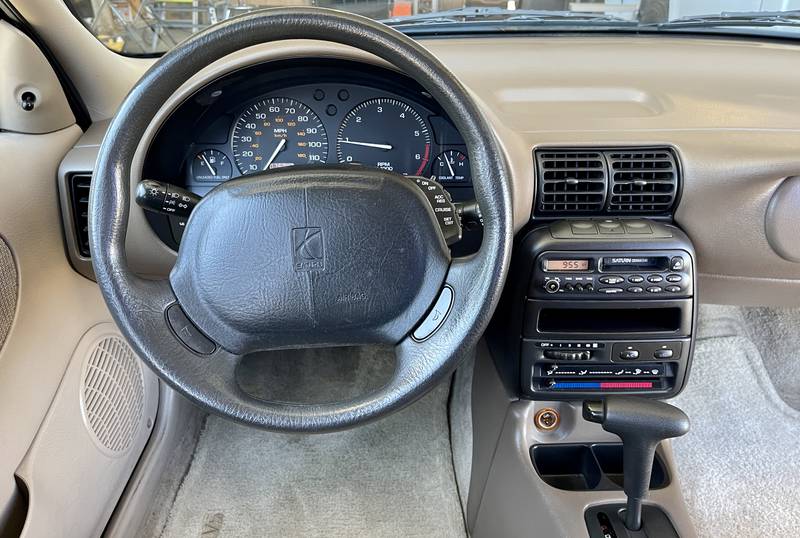 1999 Saturn Interior
