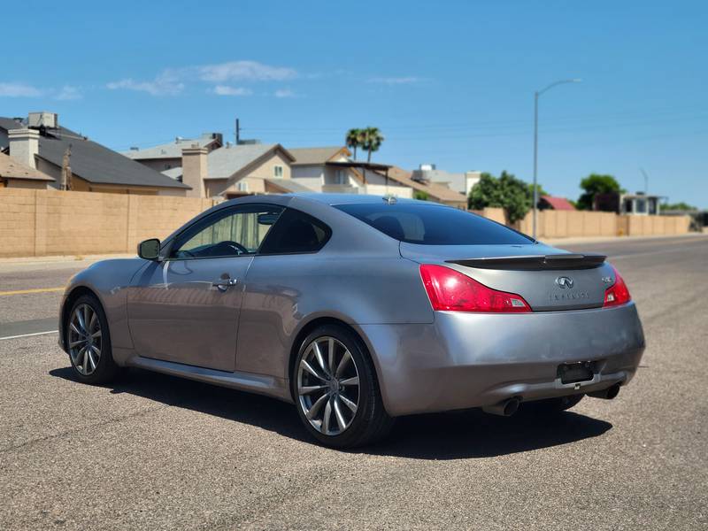 2011 Infiniti 2 Door Coupe