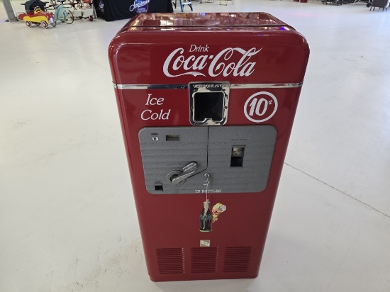 1951 Vintage Vendo 27a Coke Machine | Online Auctions | Proxibid