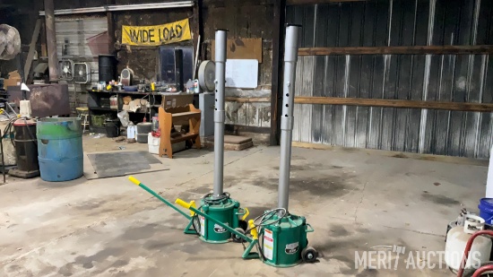 (2) Emerson Manufacturing Company Jack Model 220 | Heavy Construction ...