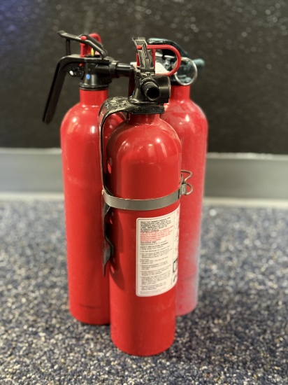 (3) fire extinguishers | Online Auctions | Proxibid