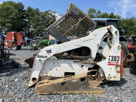 Bobcat T300 Track Skid Loader | Heavy Construction Equipment Skid ...