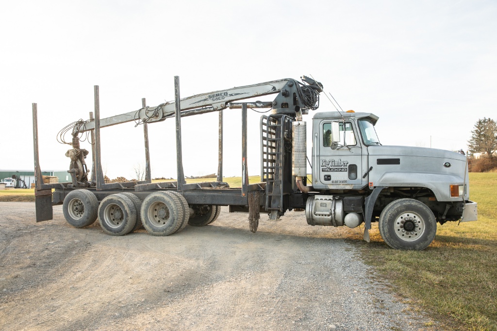 Mack Logging Truck