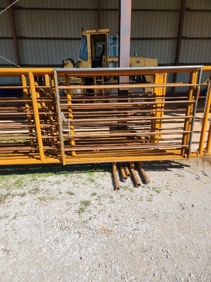 9, 24ft In Length 5ft 9in Tall Heavy Built Metal Self Standing Panels ...