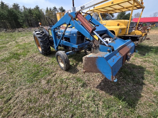 Ford 4600 with Loader | Online Auctions | Proxibid