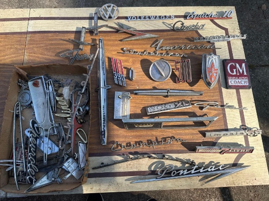 Flat #4 of OEM Chrome Auto Marquee Name Plates | Online Auctions | Proxibid