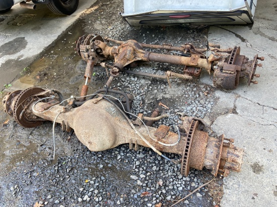 F550 Axles Front and Rear. 4.88? Gear ratio. Removed from 2001 F550 ...