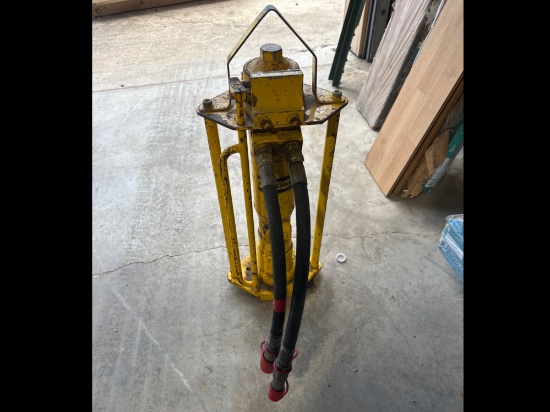 Atlas Copco LPD-T Hydraulic Post Driver | Online Auctions | Proxibid