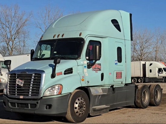 2016 Freightliner Cascadia 113 w/ DD13 Engine | Commercial Trucks Truck ...