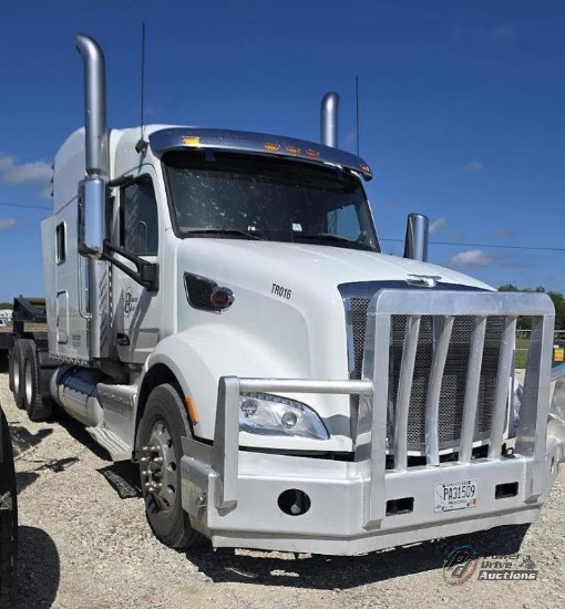 2016 Peterbilt 579 Heavy Duty Truck with Conventional Sleeper ...