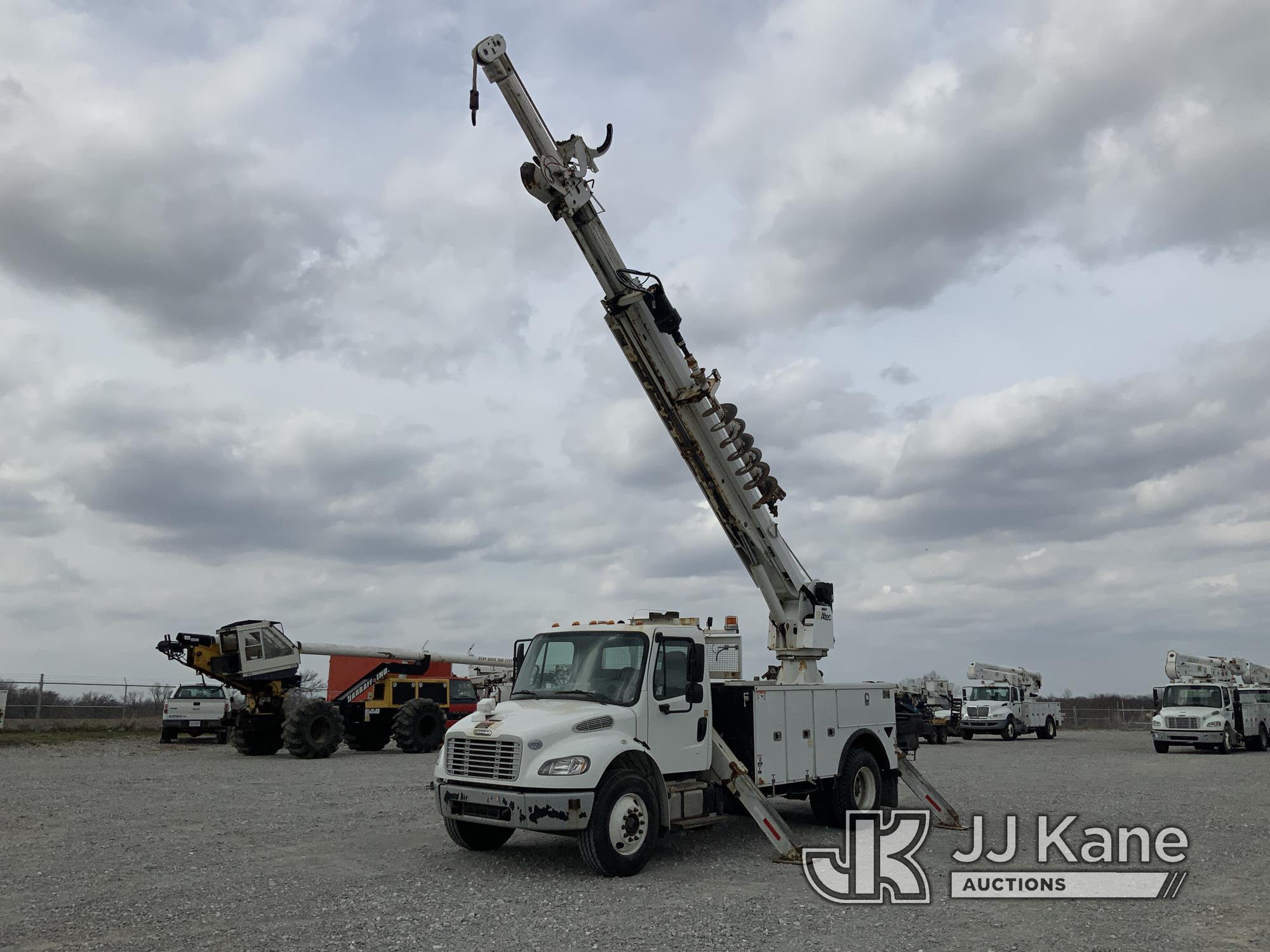 (Hawk Point, MO) Altec DM47B-TR, Digger Derrick | Proxibid