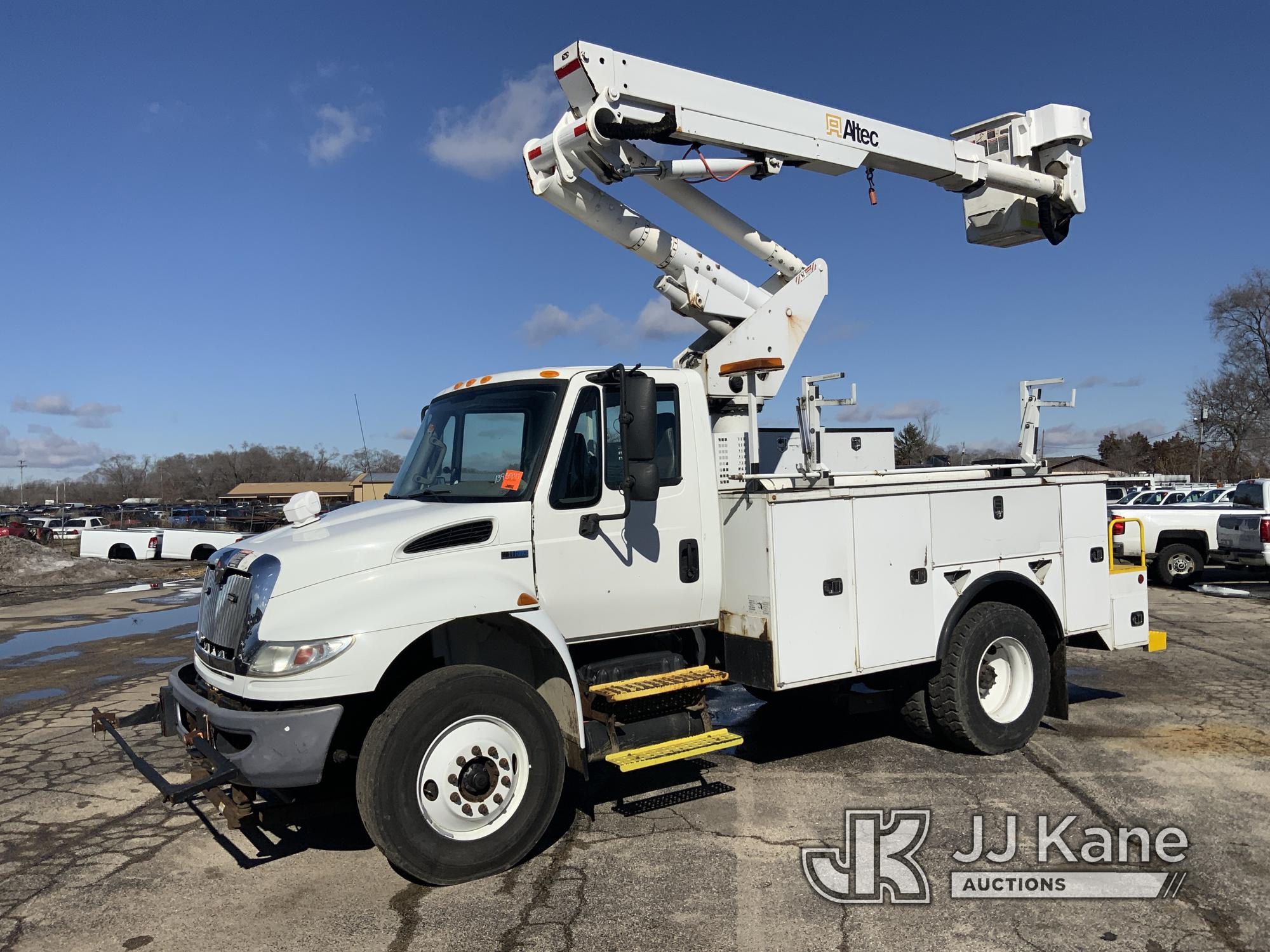 (South Beloit, IL) Altec TA40, Articulating & | Proxibid