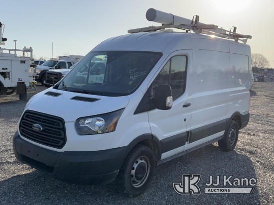 2018 Ford Transit-250 Cargo Van Runs & Moves) (Body Damage, Rear Window ...