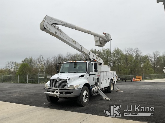 (Elizabethtown, KY) Altec AA55, Articulating Material Handling Bucket ...