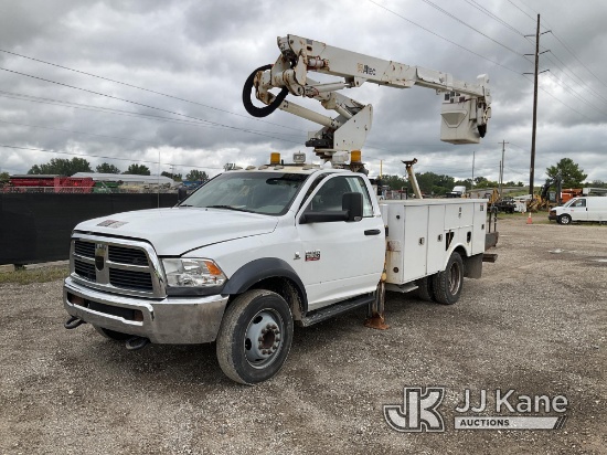 Altec AT35G, Articulating & Telescopic Bucket Truck mounted behind cab ...