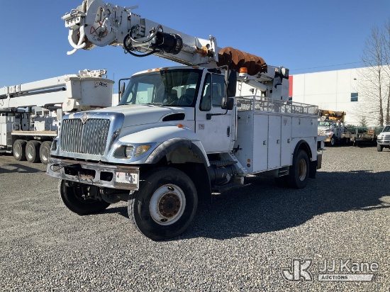 (Portland, OR) Altec DM47-TR, Digger Derrick rear mounted on 2006 ...