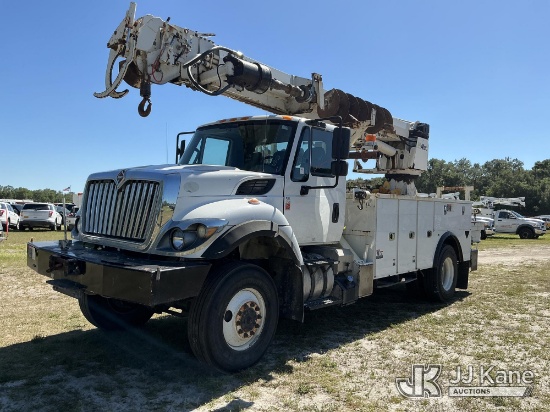 (Tampa, FL) Altec DC47-TR, Digger Derrick rear mounted on 2016 ...