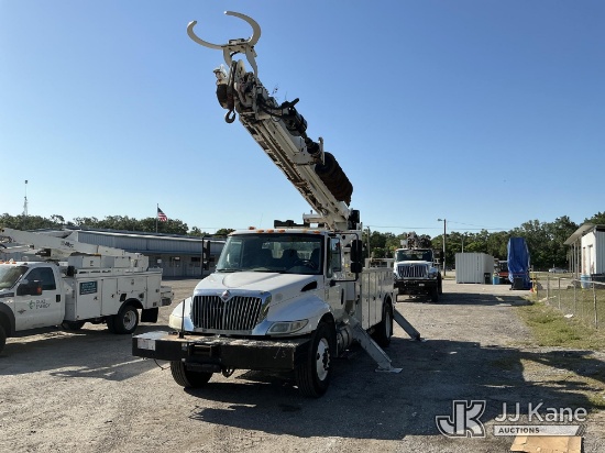 (Tampa, FL) Altec DM47-TR, Digger Derrick rear mounted on 2017 ...