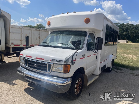(Dothan, AL) 2005 Ford E350 Passenger Bus, (Municipality Owned) Runs ...
