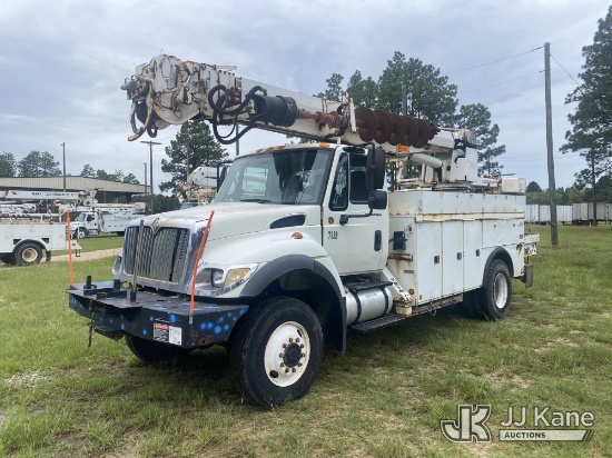 (Aberdeen, NC) Altec DM47-TR, Digger Derrick rear mounted on 2007 ...