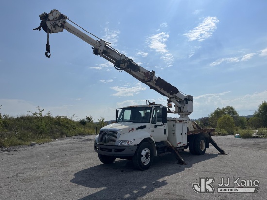 (Decherd, TN) Altec DM47-TR, Digger Derrick rear mounted on 2006 ...