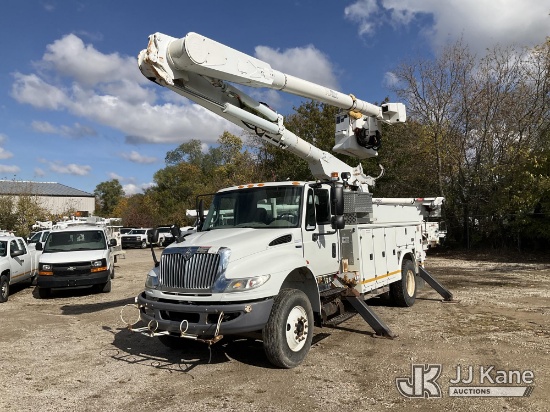 (Des Moines, IA) Altec AM855, Over-Center Material Handling Bucket ...