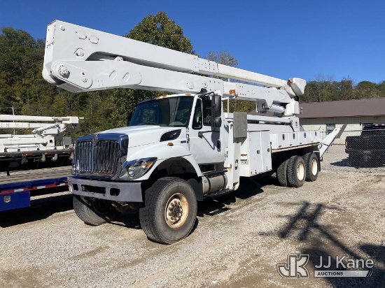 (Dunbar, WV) Altec A77T-E93, Double-Elevator Material Handling Bucket ...