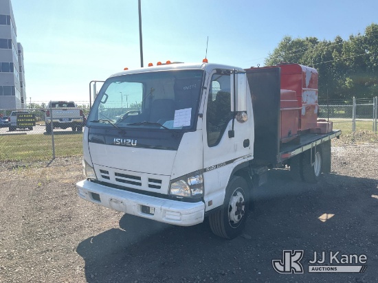 (Louisville, OH) 2007 Isuzu NQR/NRR Spray Truck Runs & Moves) (Rust ...