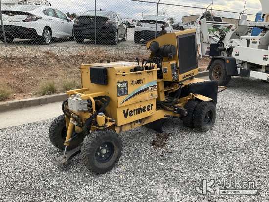 (Villa Rica, GA) 2006 Vermeer SC352 Rubber Tired Walk-Beside Stump ...