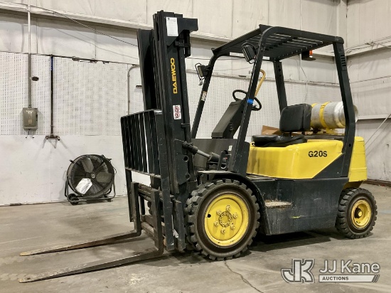 (Neenah, WI) 1999 Daewoo G20S Solid Tired Forklift Runs & Operates ...