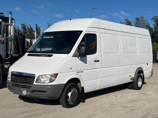 2004 FREIGHTLINER SPRINTER 3500 EXTENDED CARGO VAN DUALLY REAR WHEELS 5 ...