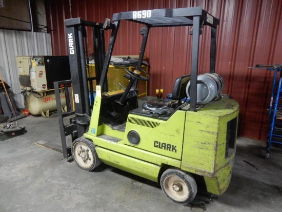 CLARK 5,000 FORKLIFT, M# GCX-25, S/N GX230-0777-7590K0F, 4,800 HOURS, 2 ...