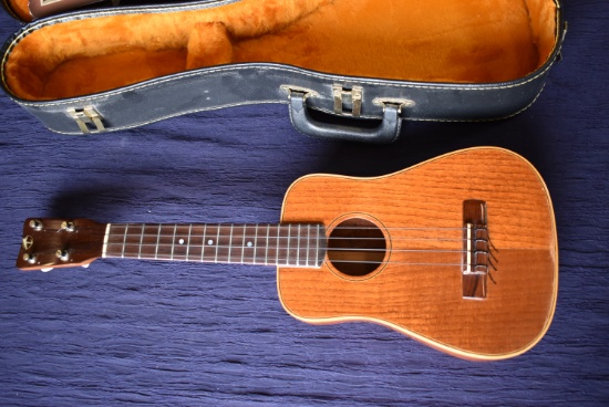 TANGI UKULELE !!!! | Art, Antiques & Collectibles Collectibles Musical ...