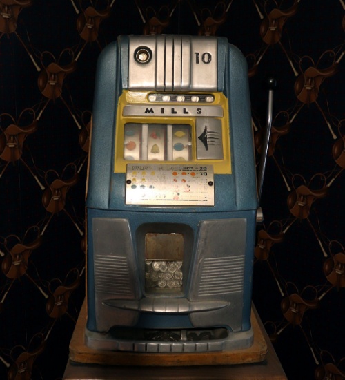 SLOT MACHINE | Art, Antiques & Collectibles Collectibles Vintage Arcade ...