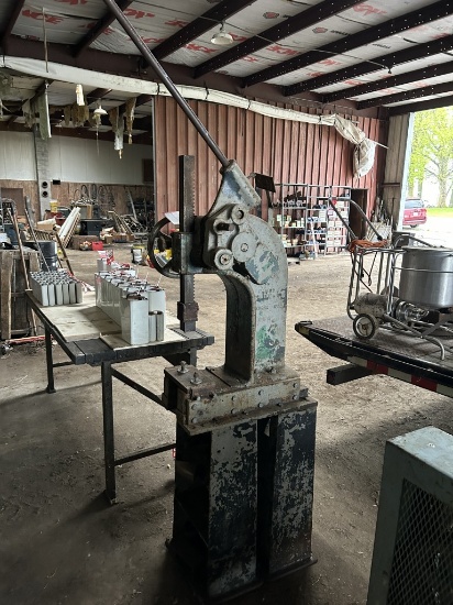 FAMCO 3-1/2C ARBOR PRESS | Heavy Construction Equipment Light Equipment ...