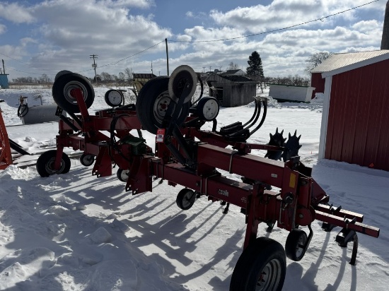 CASE IH 183 ROW CROP CULTIVATOR, 3-SECTION, 7 ROW, W/ 5 SHANK ROW UNITS ...