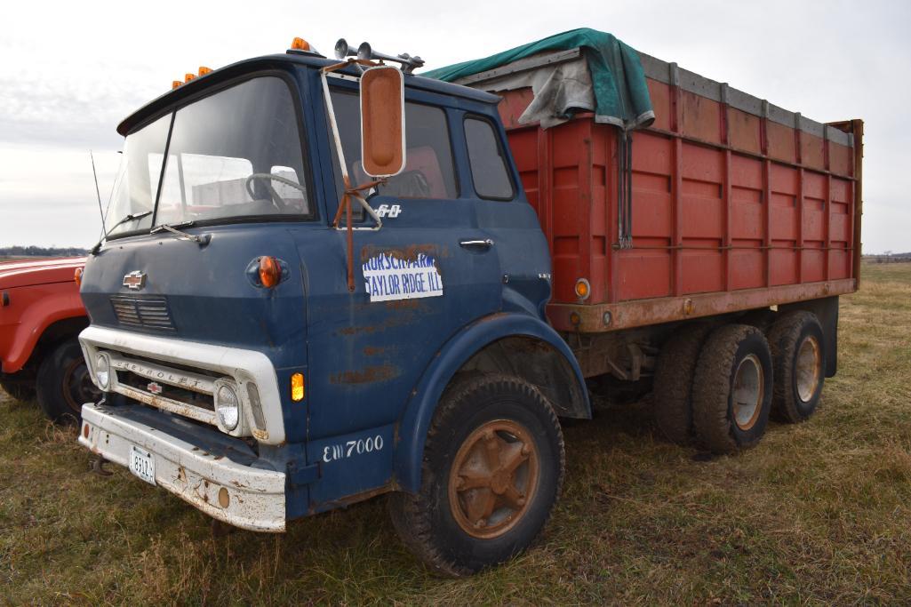 1968 Chevrolet 60 cab-over grain truck | Proxibid
