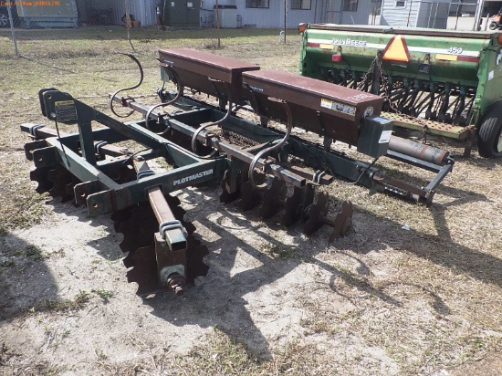 2-01132 (Equip.-Spreader) Seller: Florida State F.W.C. PLOTMASTER PM803 ...