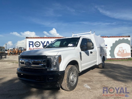2018 Ford F-250 Reading Enclosed Service Truck | Commercial Trucks ...
