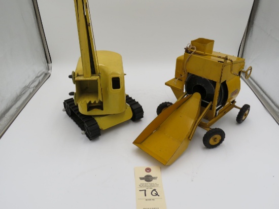 1950's Doepke Model Toy Crane and Structo Cement Mixer | Art, Antiques ...