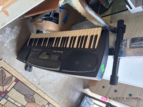 GEM Key Board with stand | Online Auctions | Proxibid