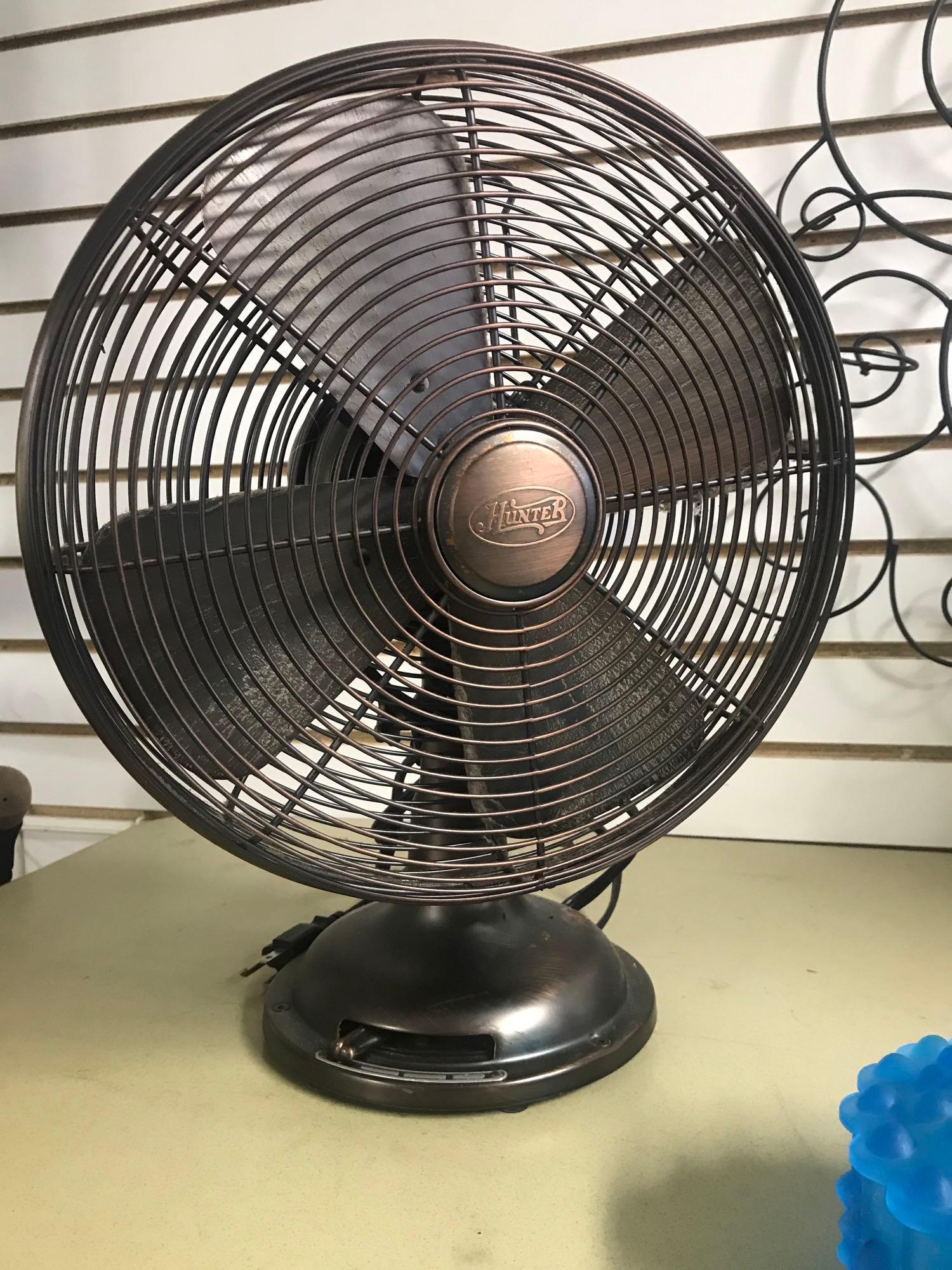 Hunter fan | Proxibid