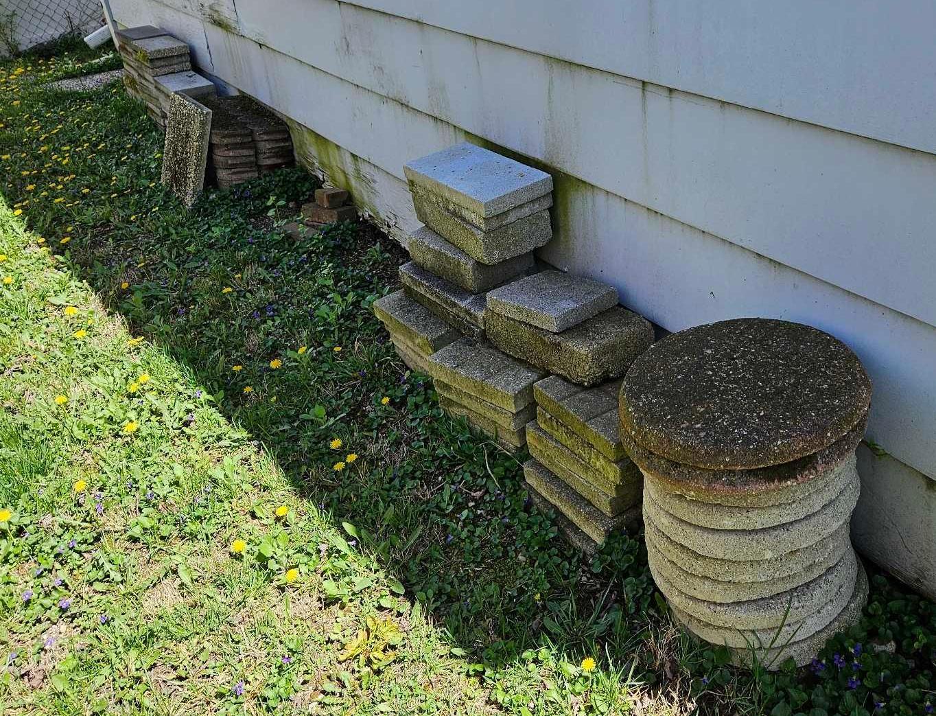 Patio blocks | Proxibid