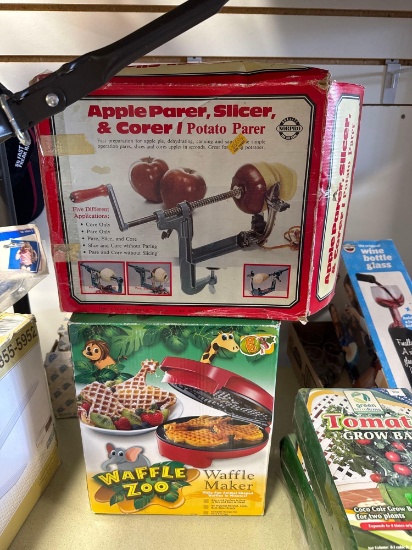 Apple Parer and waffle zoo maker both with boxes | Online Auctions ...