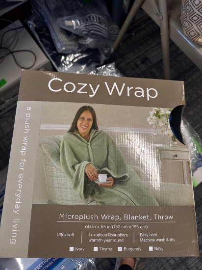 Cozy Wrap New | Online Auctions | Proxibid