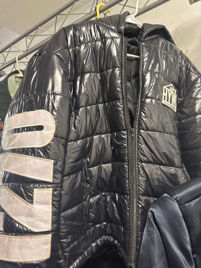 XL HYWI Coat | Online Auctions | Proxibid